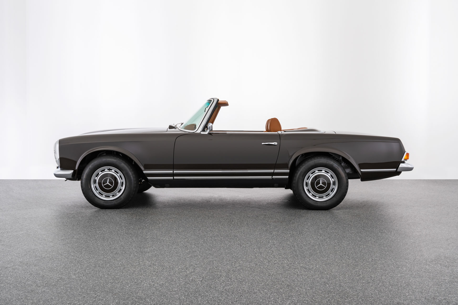 mercedes-benz-280-sl-pagoda-classics-brabus